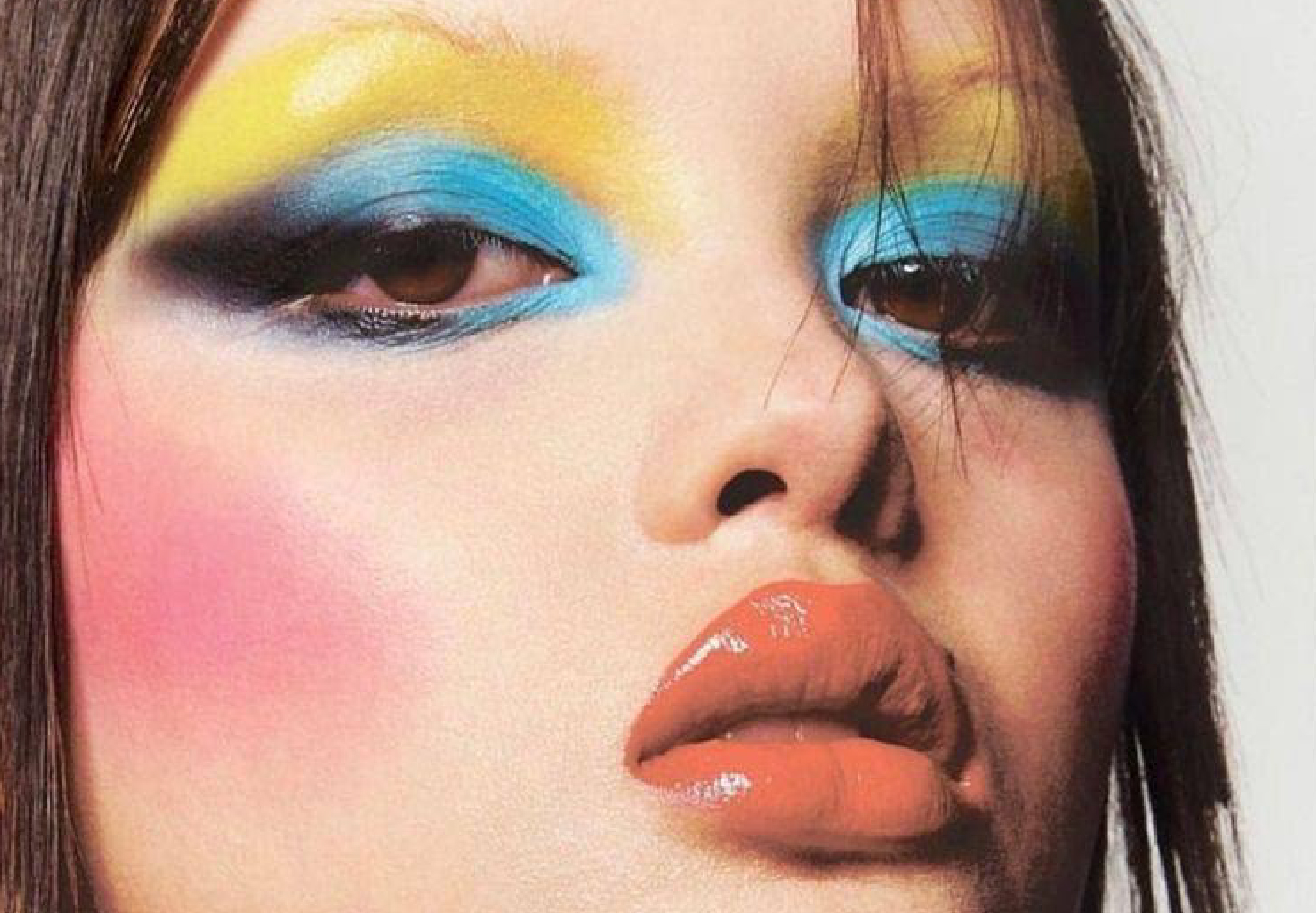 MAXIMALIST MAKEUP, LA BELLEZA EN OTRA VERSIÓN - Issue